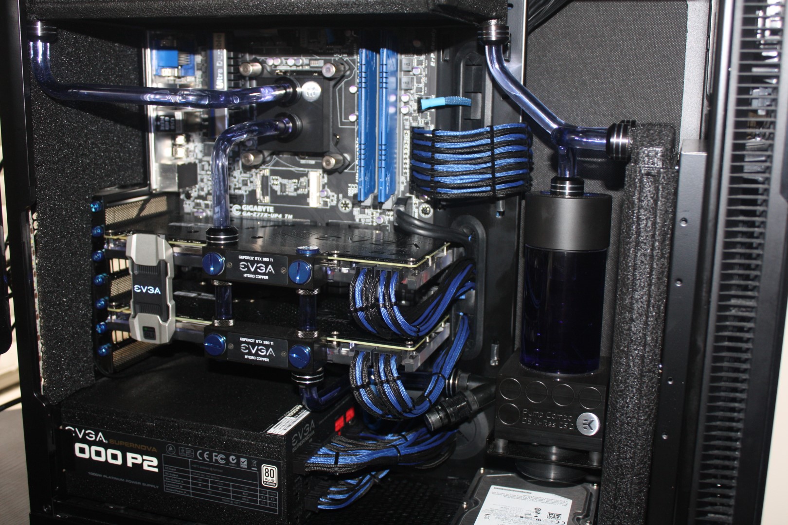 URGENT: Quick Disconnect or Valve? - Custom Loop and Exotic Cooling - Linus Tech Tips